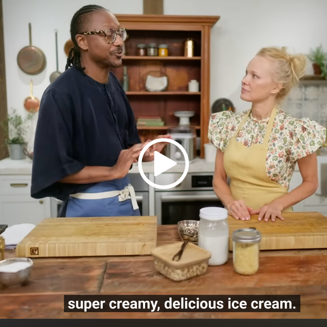 Pamela Anderson Makes Ice Cream - Coolinarco.com